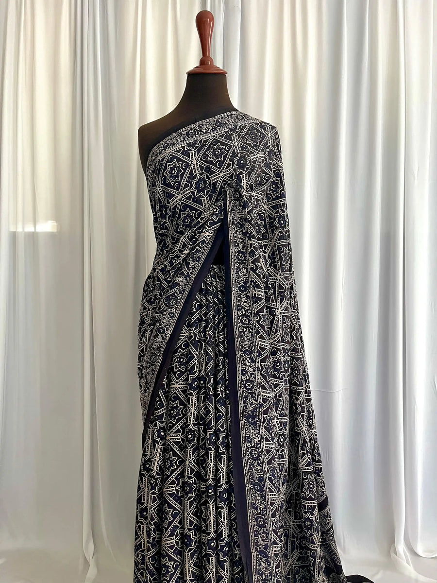 Hand Blocked Silk- Pakistan's 1st Online Saree Store – The Saari Girl