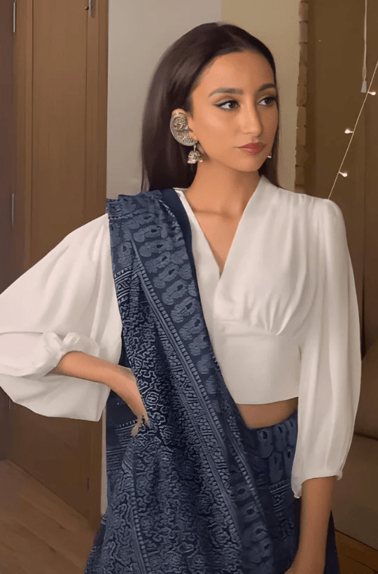 Minimalist Saree Looks - Less is More